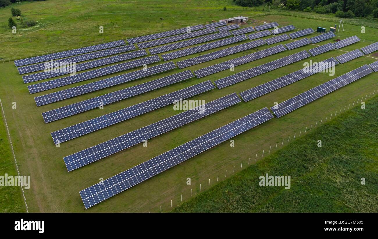 aerial view of solar power station, Aerial Top View of Solar Farm Stock ...