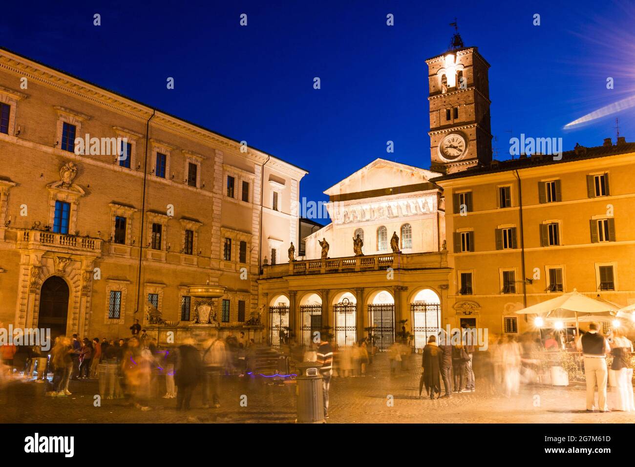 Rome, Italy : Piazza Santa Maria in Trastevere illuminated at night ...