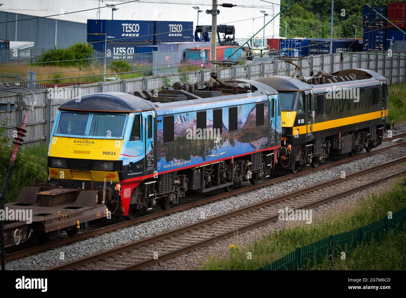 Class 90 electric locomotive hi-res stock photography and images - Alamy