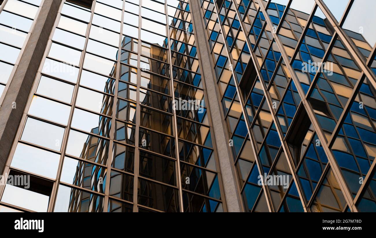 Shiny metal tower hi-res stock photography and images - Alamy