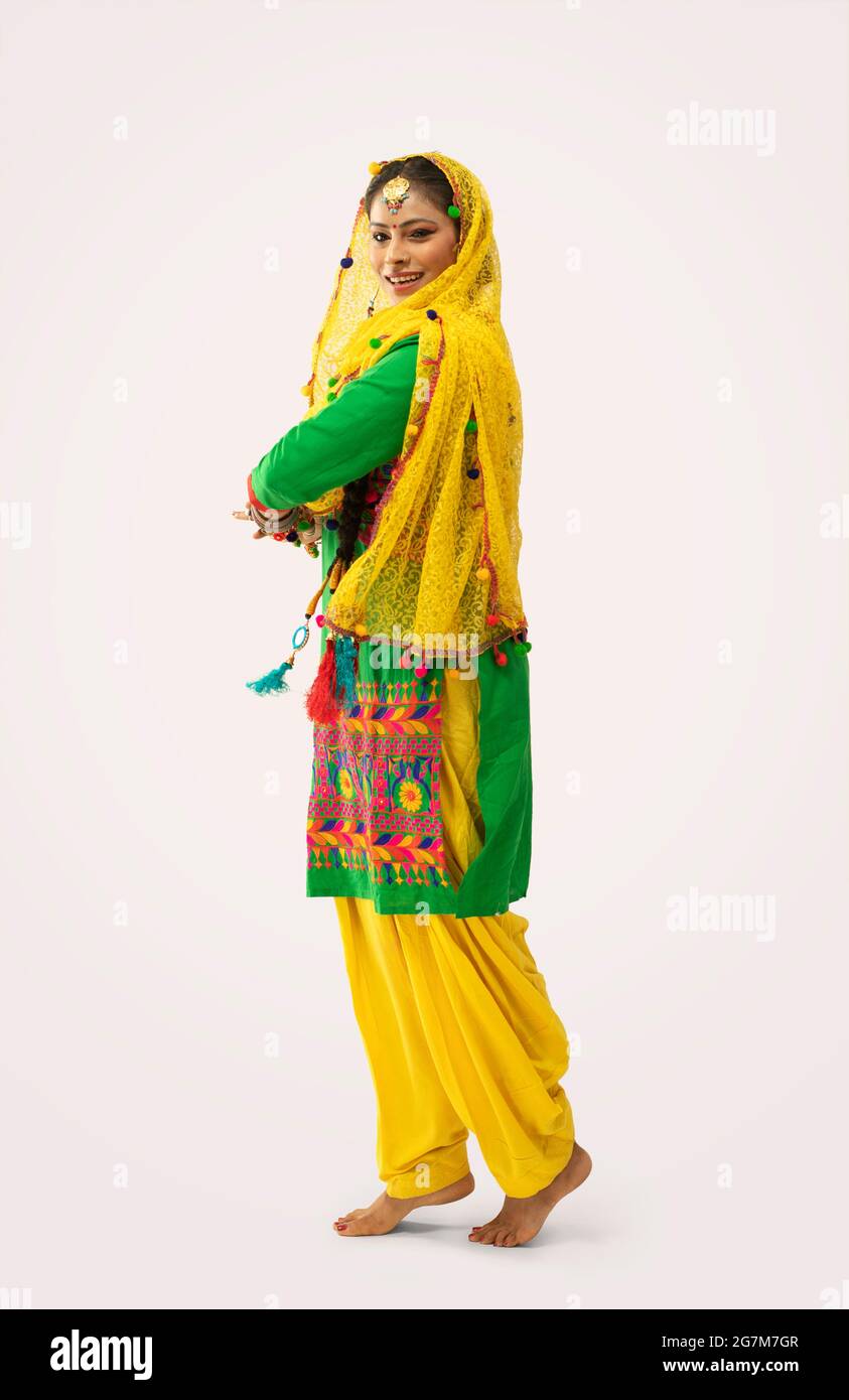 A Giddha dancer performing a dance step Stock Photo - Alamy