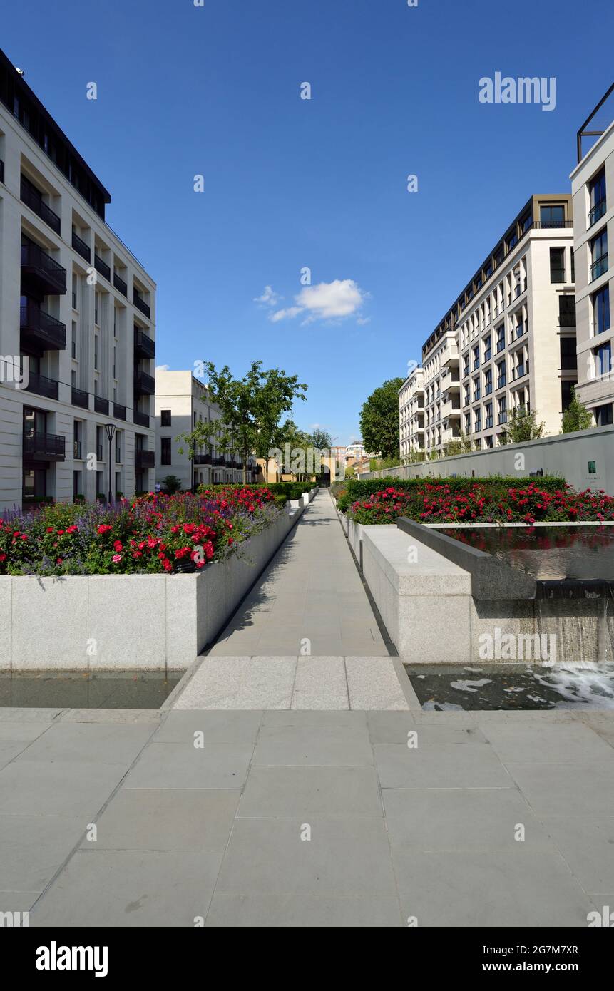 Chelsea barracks development hi-res stock photography and images - Alamy