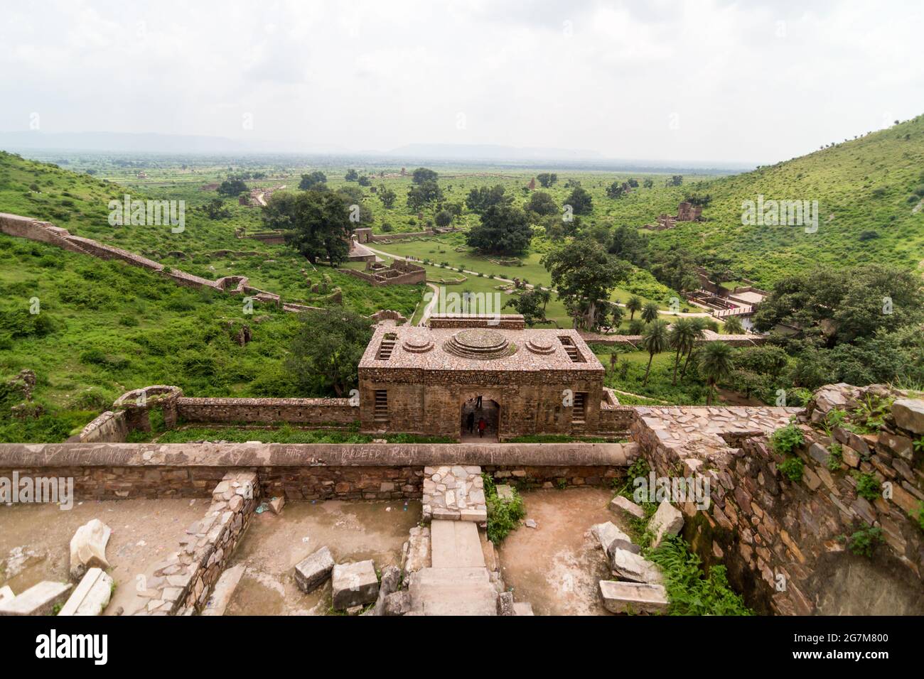 Ruins of Bhangarh Fort in Rundh, India Stock Photo - Alamy