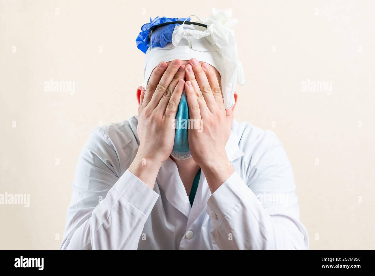 Angry patient man hospital hi-res stock photography and images - Alamy