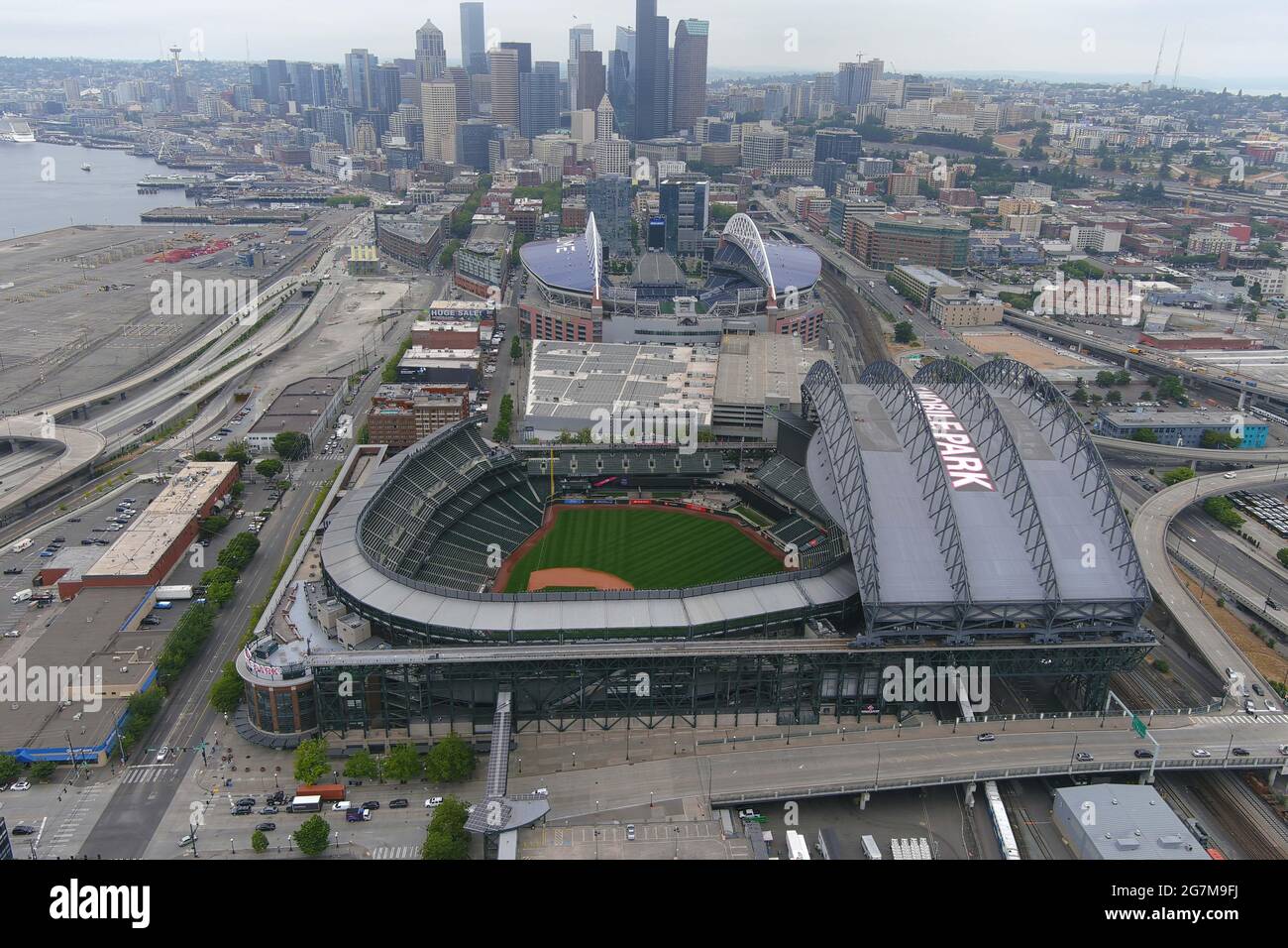 Lumen field seattle seahawks hi-res stock photography and images - Alamy