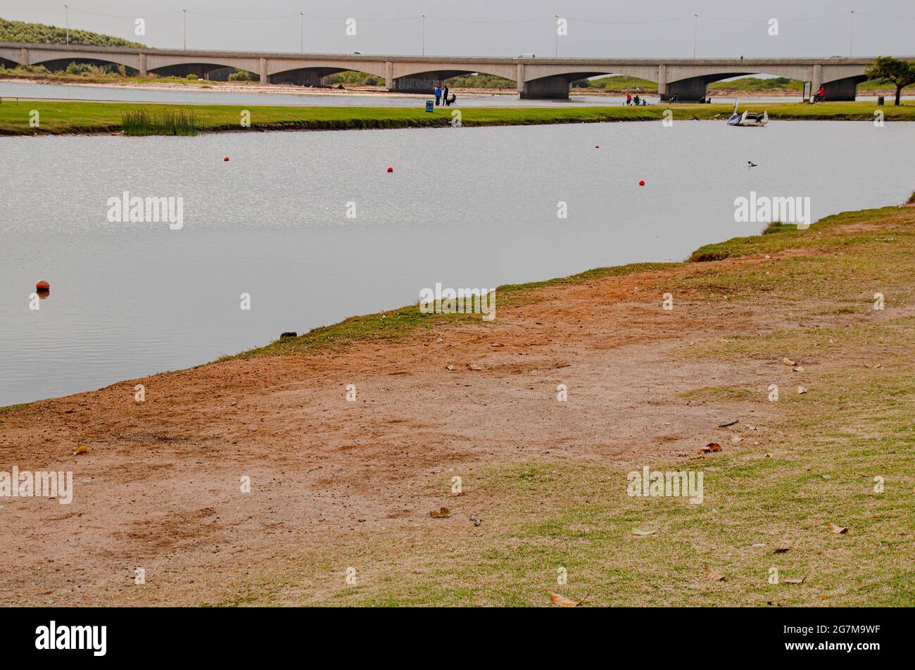 Arched motorway bridge over durban's umgeni river Stock Photo - Alamy