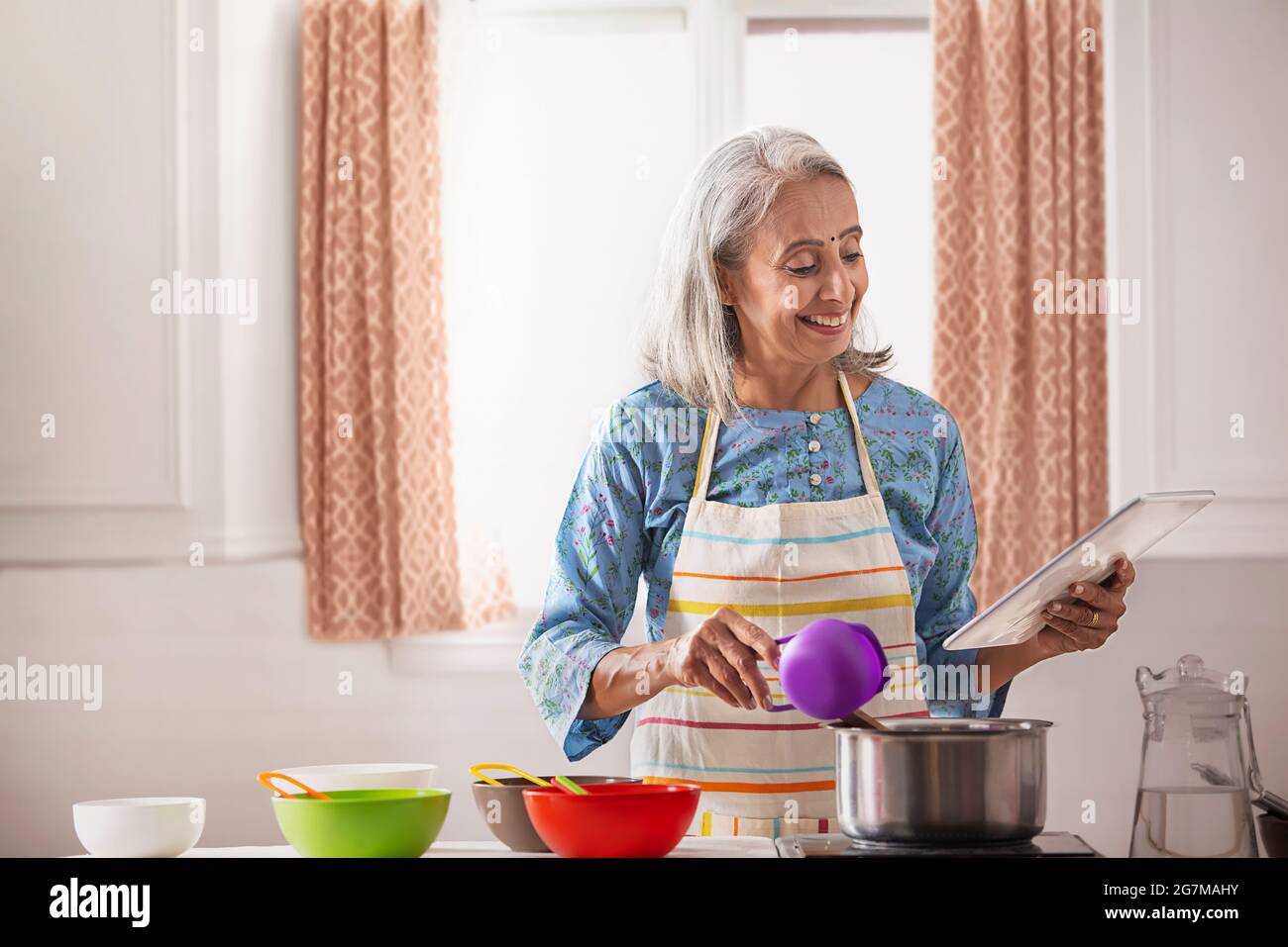 Old method of cooking hi-res stock photography and images - Alamy