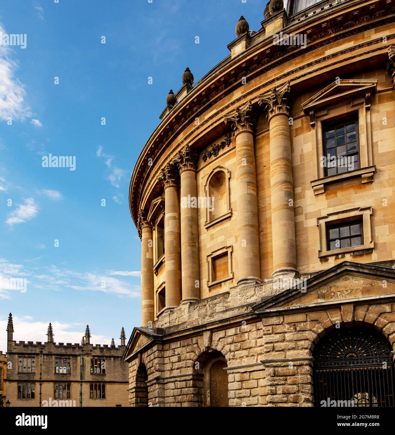 The Radcliffe Camera, part of the Bodleian Library of Oxford University ...