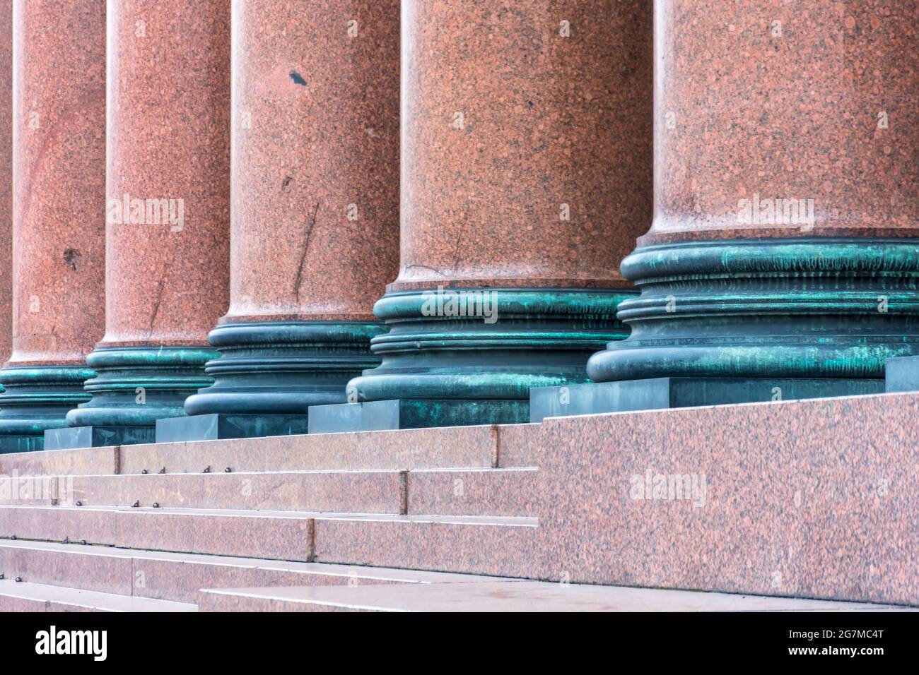 Doric style temple facade hi-res stock photography and images - Alamy