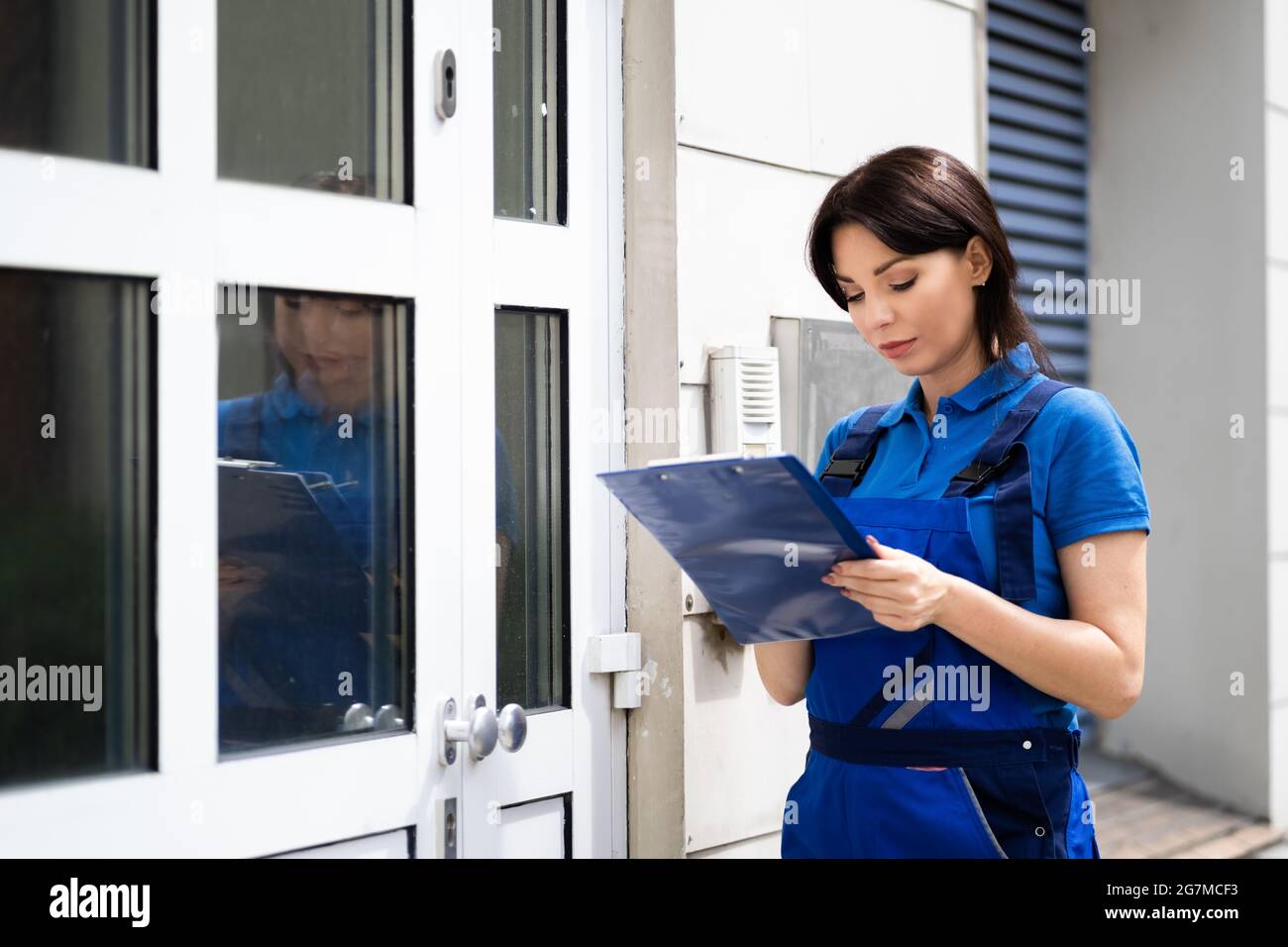 Real Estate House Property Appraisal And Inspection Stock Photo - Alamy