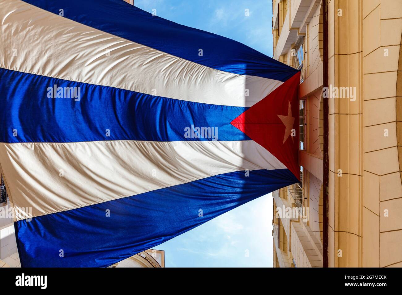 Cuban flag, american flag hi-res stock photography and images - Alamy