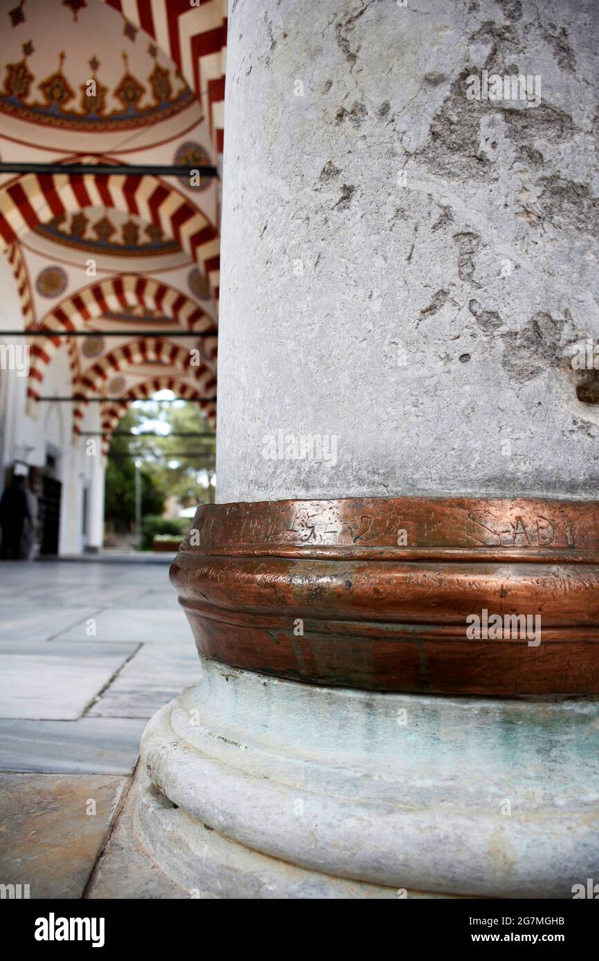 Historical mosque and columns Turkey Stock Photo - Alamy