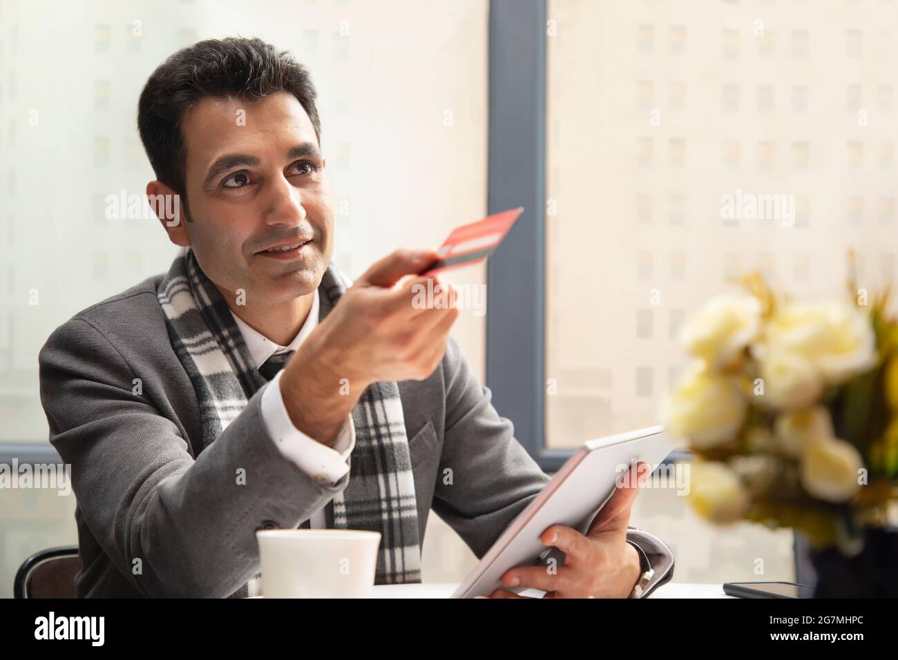 Handing over business card hi-res stock photography and images - Alamy