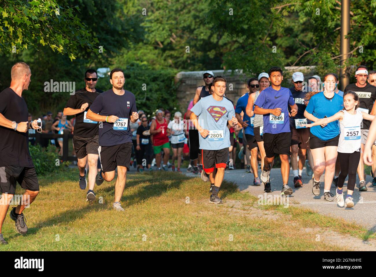 Crowded trail hi-res stock photography and images - Alamy