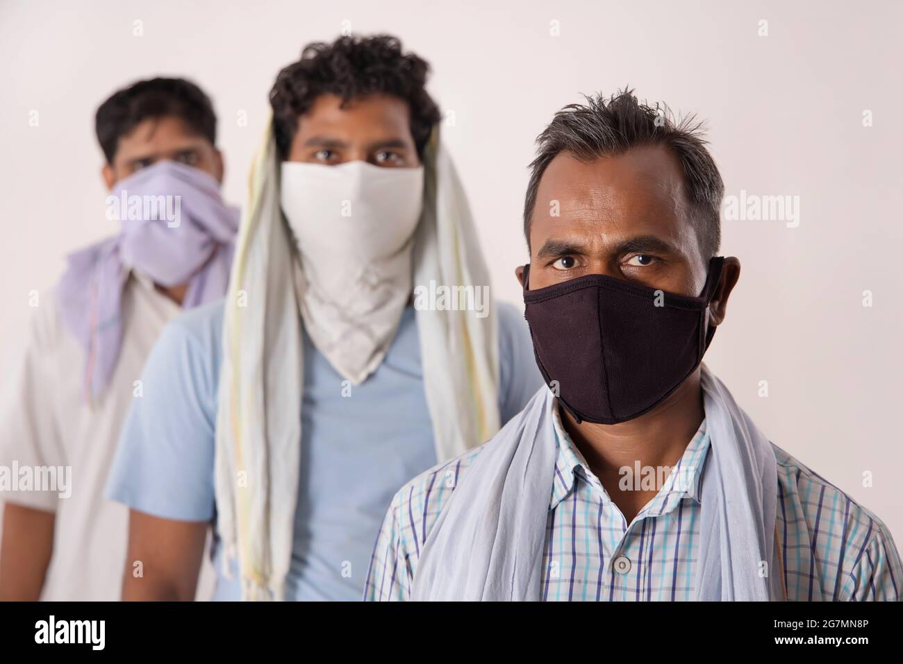 Daily wage labourers hi-res stock photography and images - Alamy