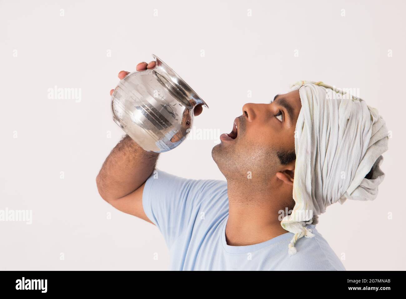 Unskilled labour hi-res stock photography and images - Alamy