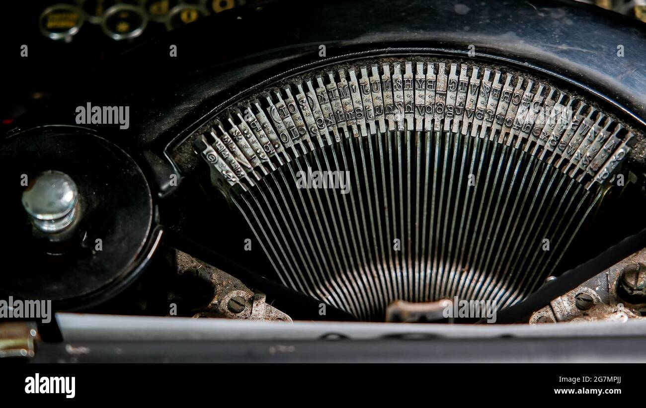 Classic mechanical typewriter hi-res stock photography and images - Alamy