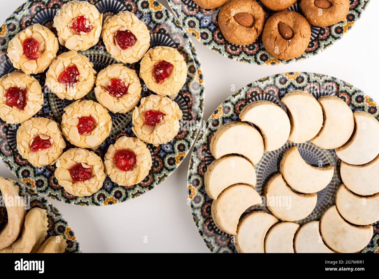 Moroccan honey cookies sweets pastry hi-res stock photography and ...