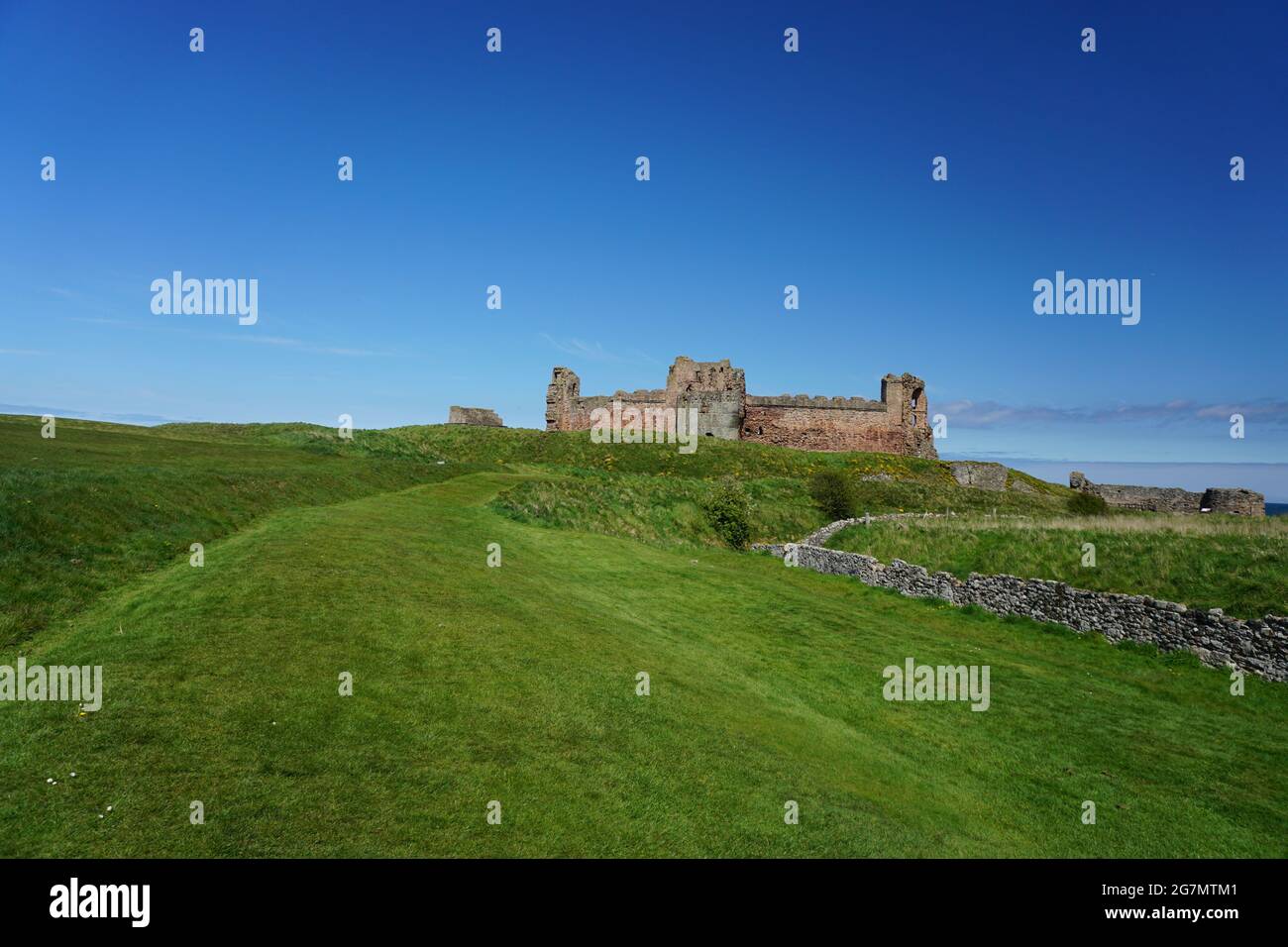 Tantallon Castle east Lothian Scotland Stock Photo - Alamy