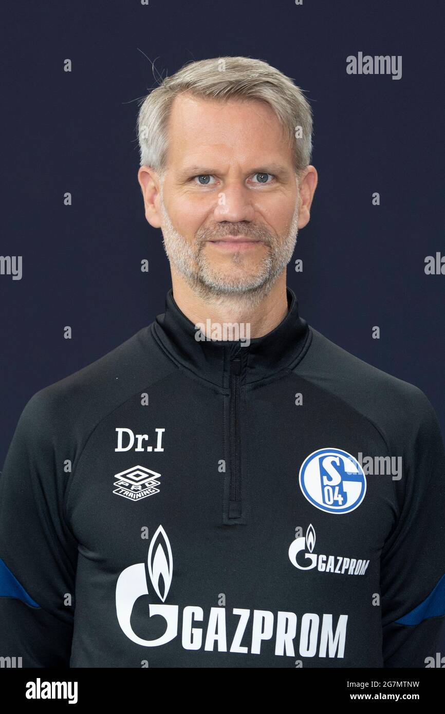 Dr. Patrick INGELFINGER, head of the medical department and team doctor, portrait, portrait ...