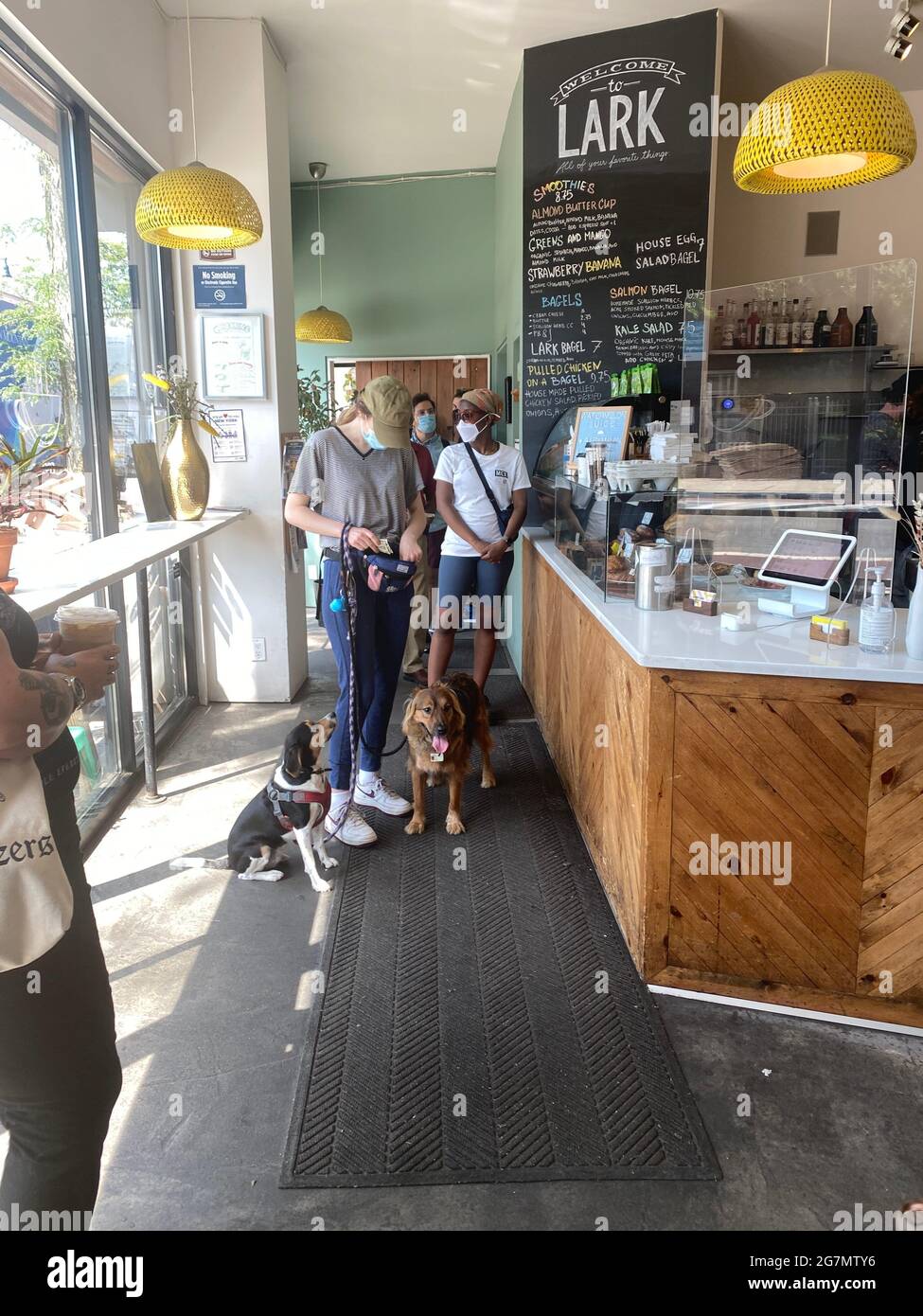 New york morning walk coffee hi-res stock photography and images - Alamy