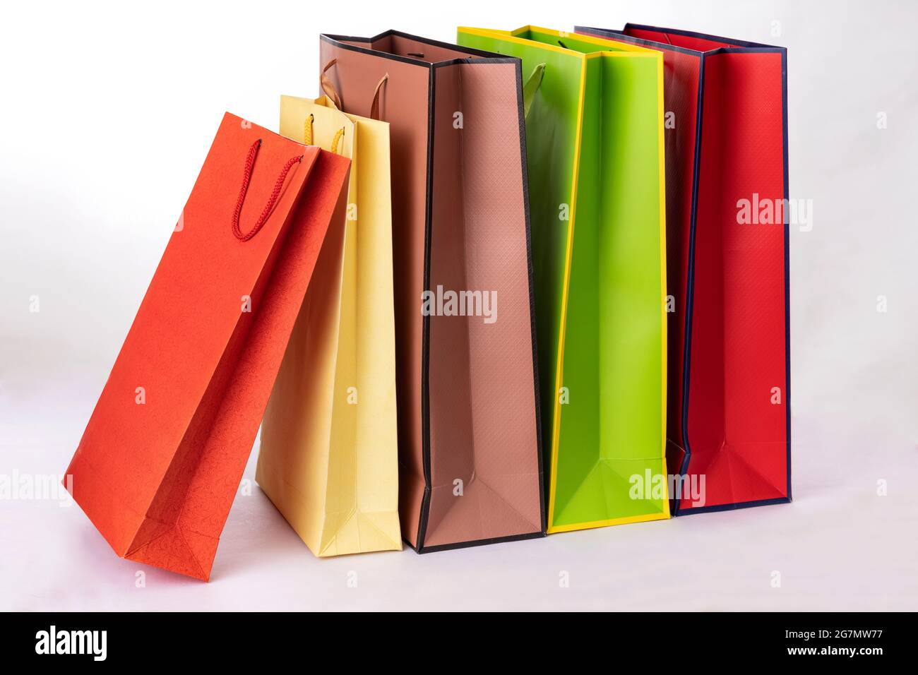 Shopping carriers hi-res stock photography and images - Alamy