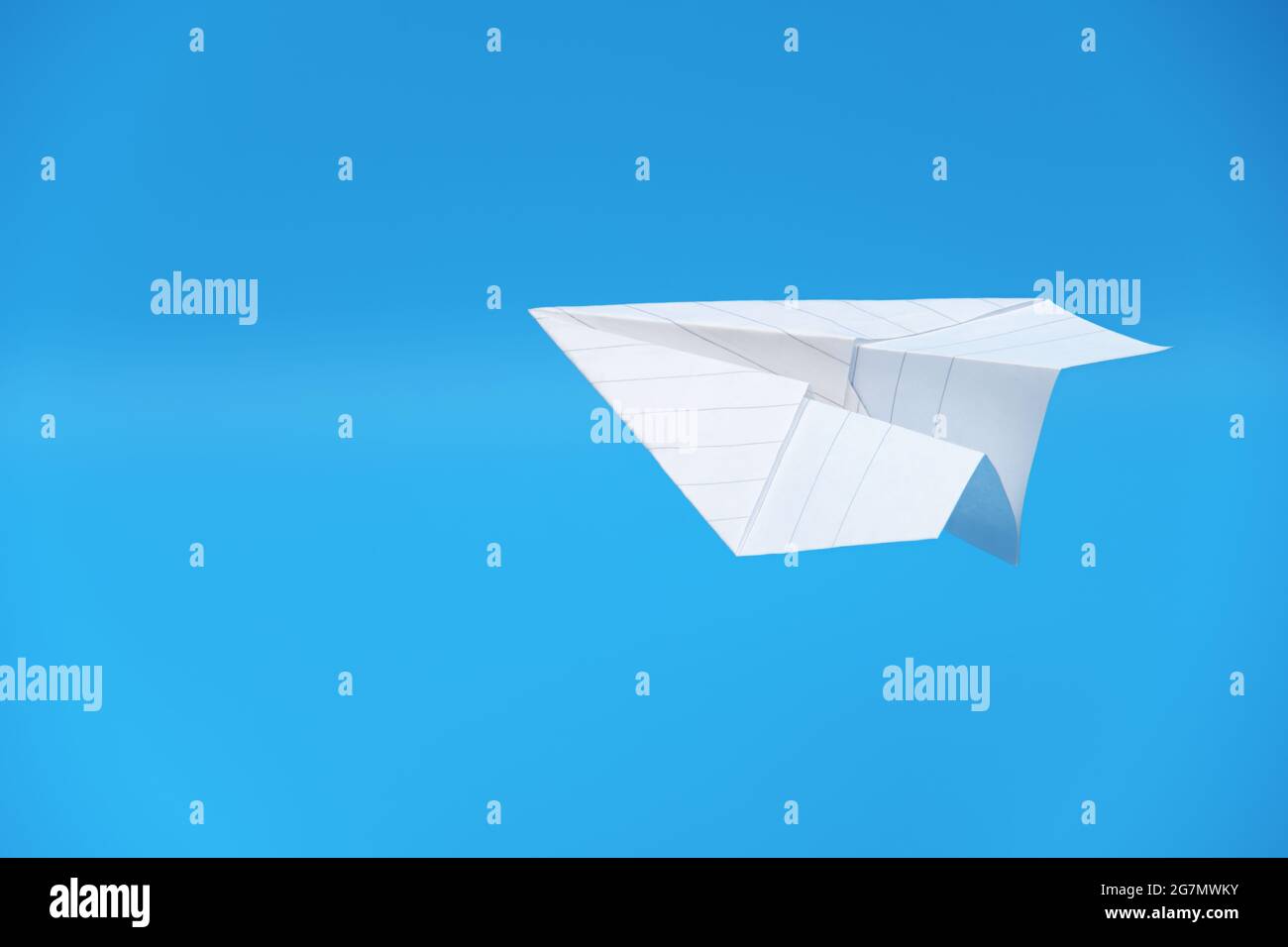 Airplane of paper sheet hi-res stock photography and images - Alamy