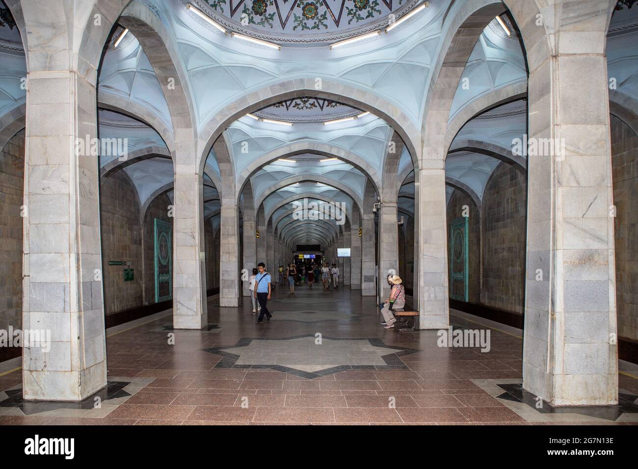 Mosque influenced Alisher Navoi Metro, Tashkent, Uzbekistan Stock Photo ...