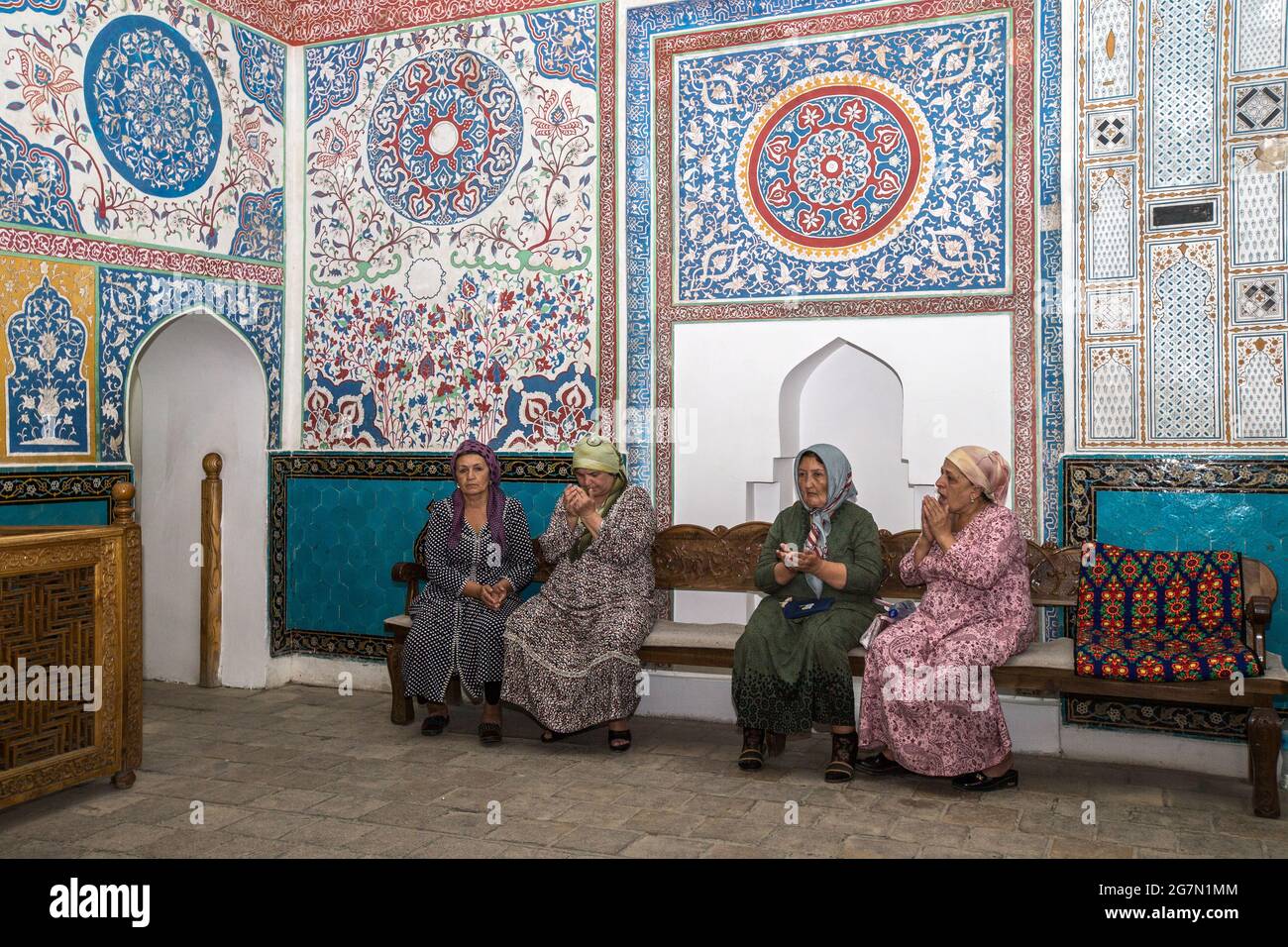 Women praying in prayer room, Kusam Ibn Abbas complex, cousin of The ...