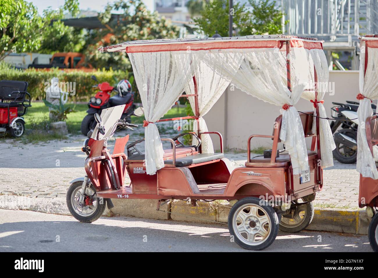 Decorated auto rickshaw hi-res stock photography and images - Alamy