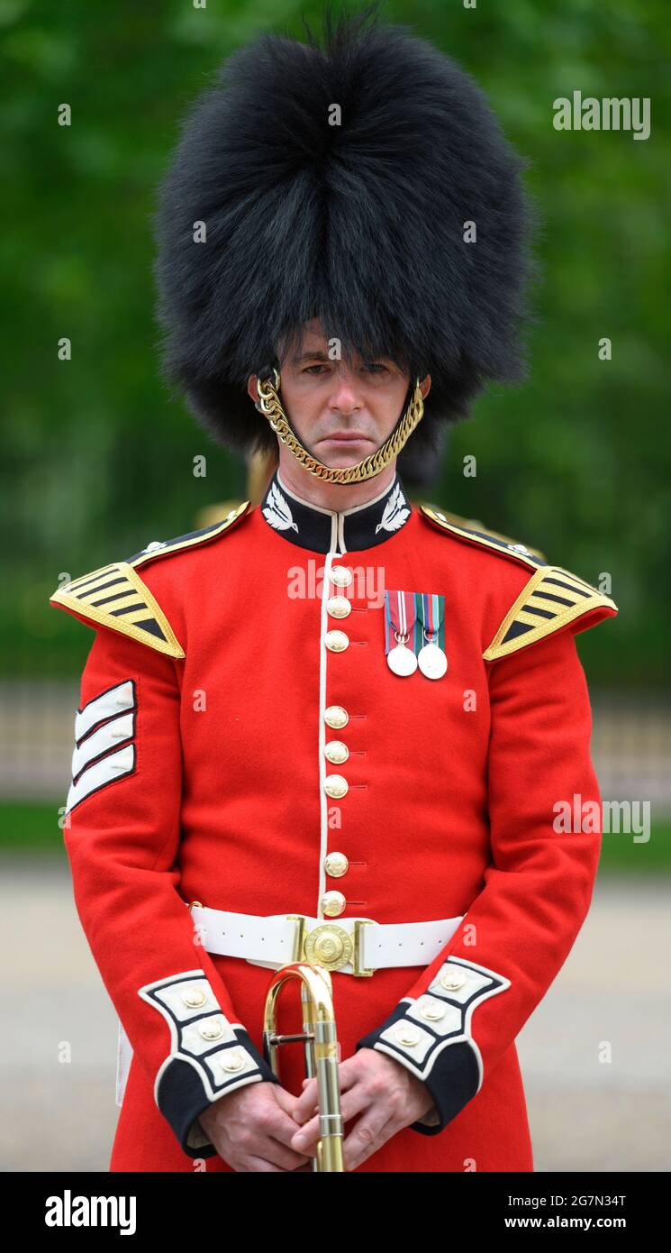 1st battalion scots guards hi-res stock photography and images - Alamy