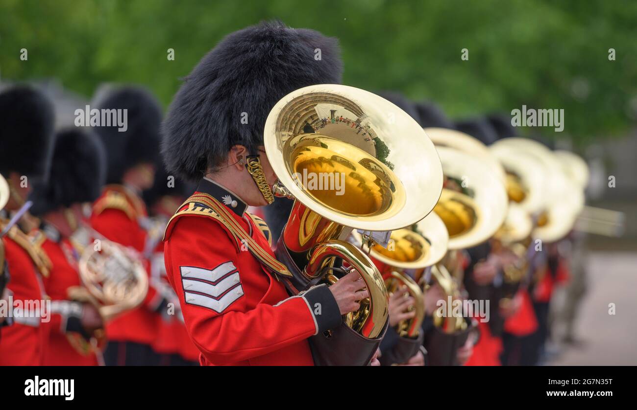 1st battalion welsh guards corps of drums hi-res stock photography and ...