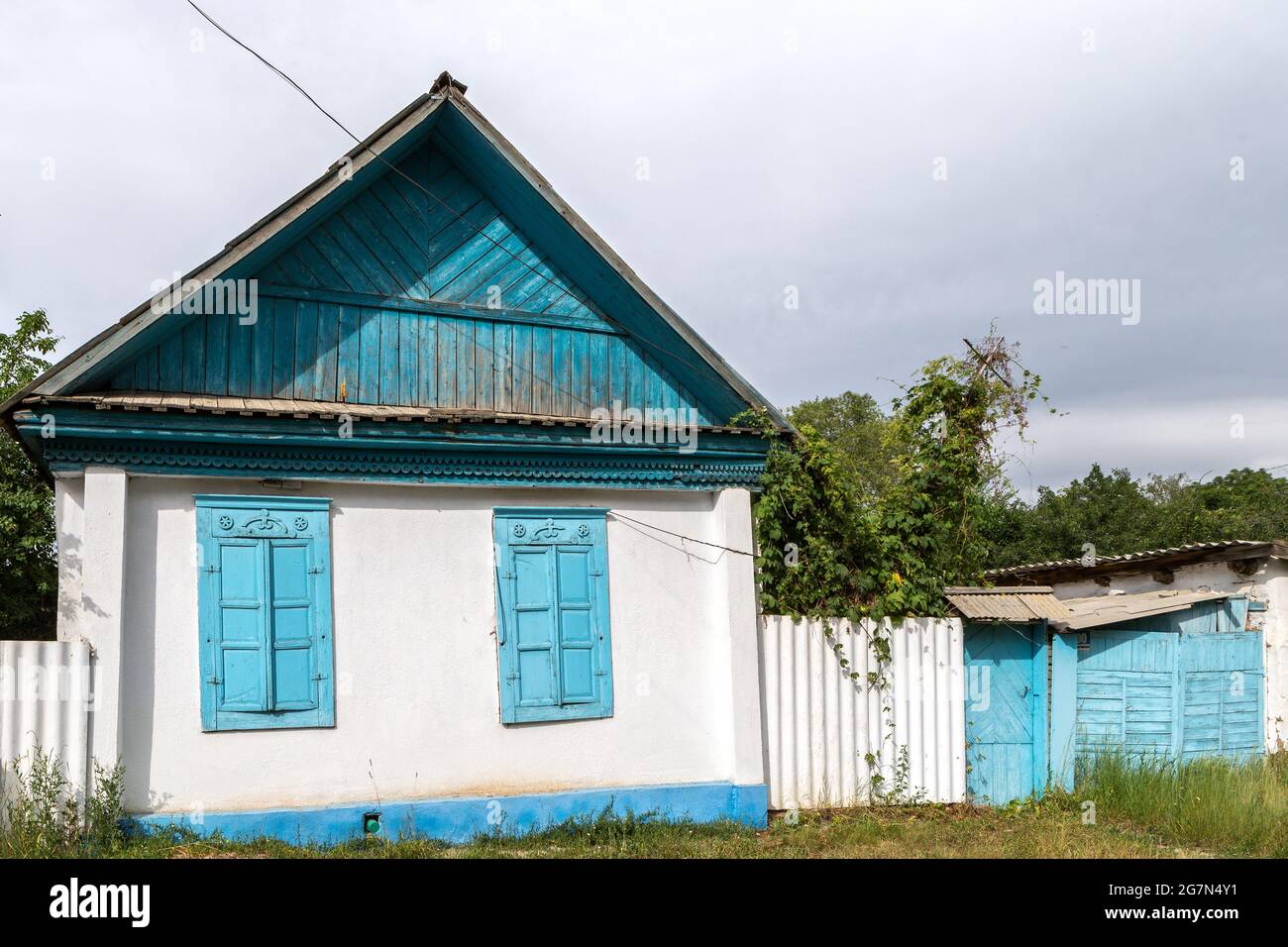 Historical russian gingerbread house hi-res stock photography and ...