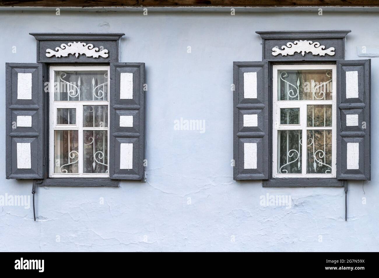 Historical russian gingerbread house hi-res stock photography and ...