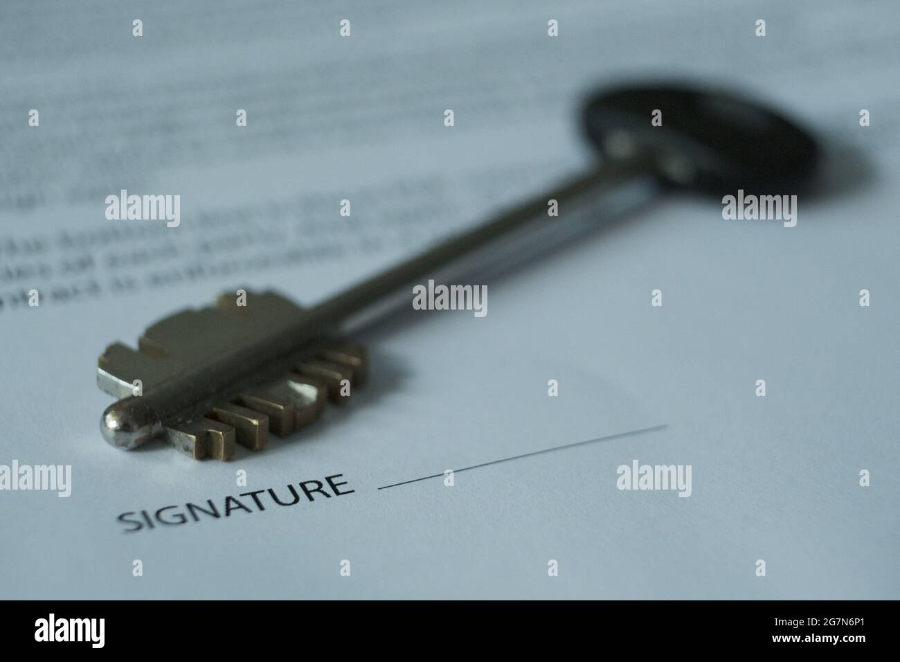 Signature documents hi-res stock photography and images - Alamy