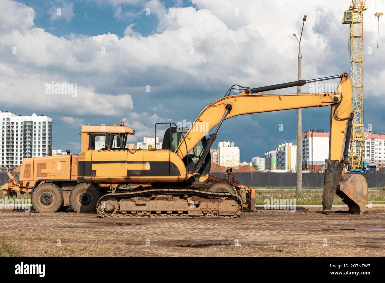 Earthmoving Scraper High Resolution Stock Photography and Images - Alamy
