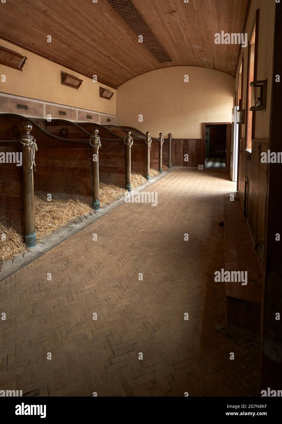 Open stables hi-res stock photography and images - Alamy
