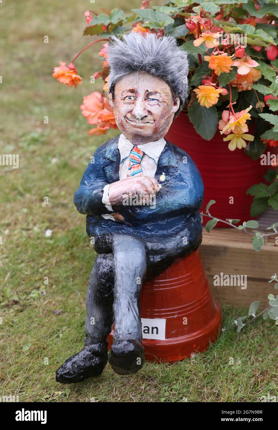 Alan titchmarsh prince charles hi-res stock photography and images - Alamy