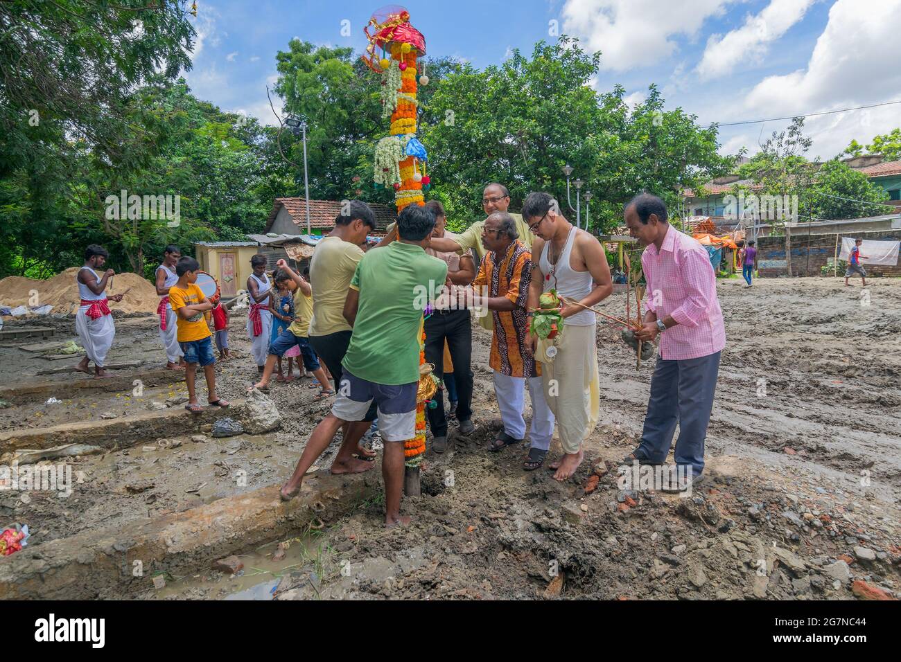 HOWRAH, WEST BANGAL,INDIA - JULY 7TH, 2017 : khutipuja, the starting ...