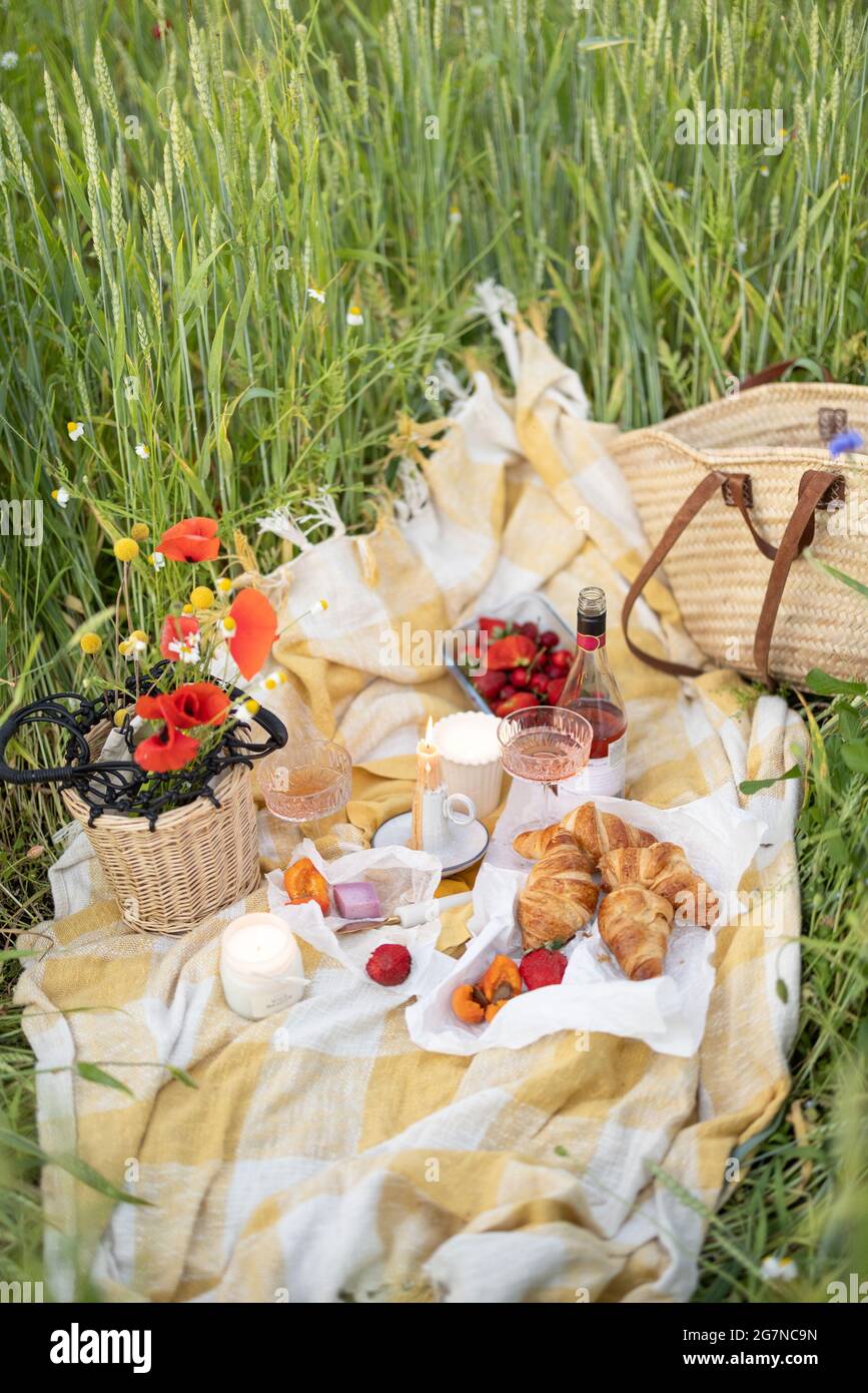 Breakfast picnic at nature Stock Photo - Alamy