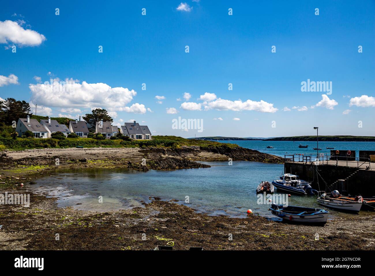 Schull harbour hi-res stock photography and images - Alamy