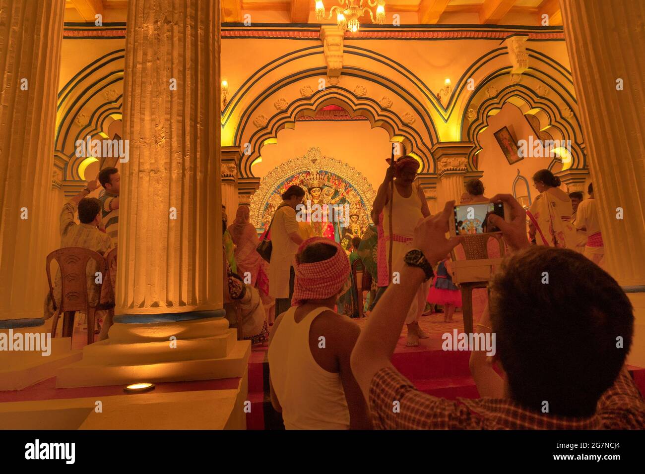 KOLKATA , INDIA - SEPTEMBER 28, 2017 : Night image of decorated Durga ...