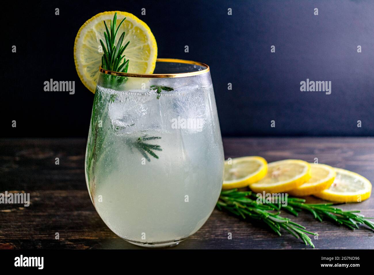 Gin fizz hi-res stock photography and images - Alamy