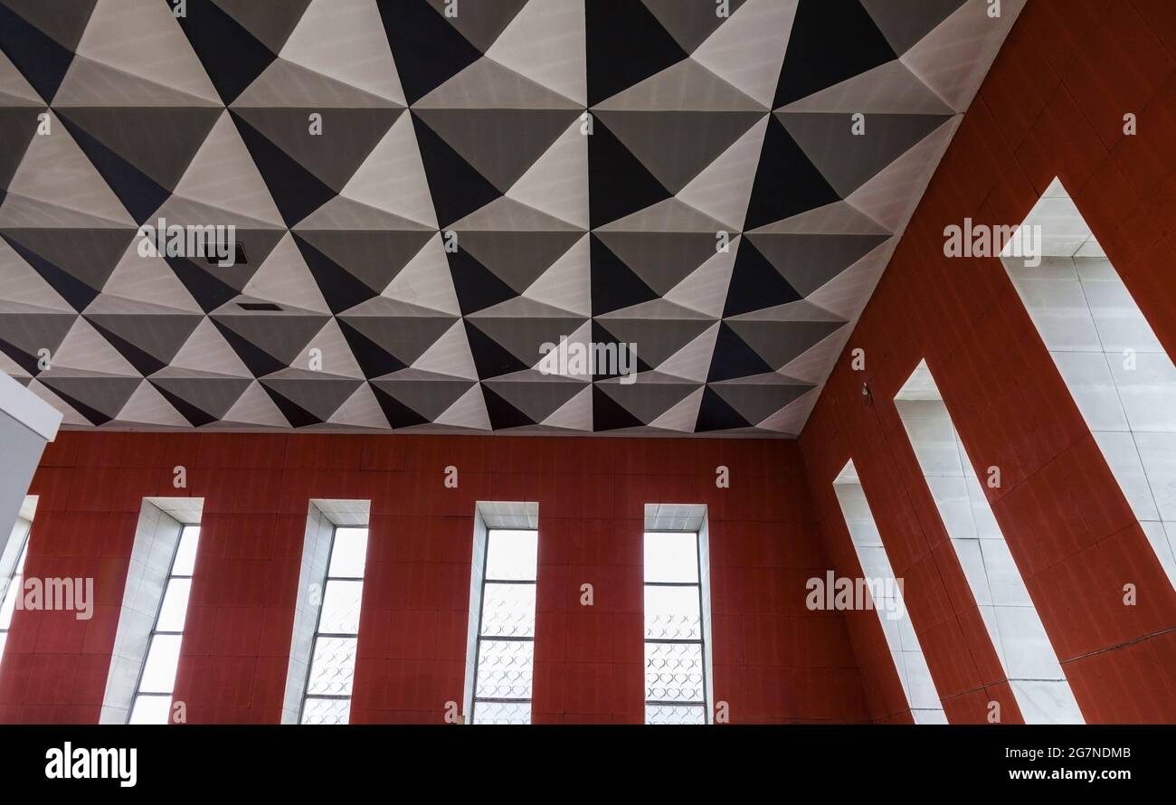 The spectacular pyramid like,geometric ceiling inside the Castlegate ...