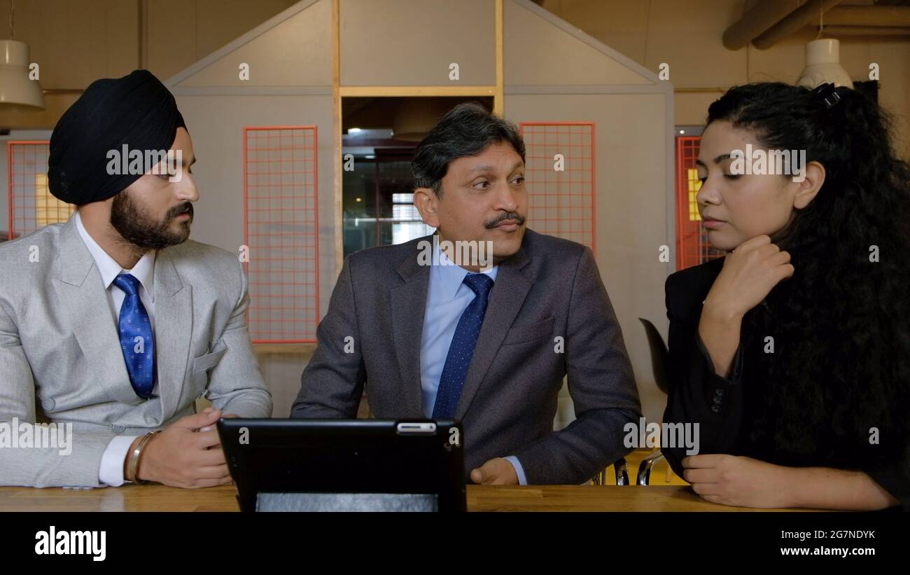 Group of Indian people working in the office Stock Photo - Alamy