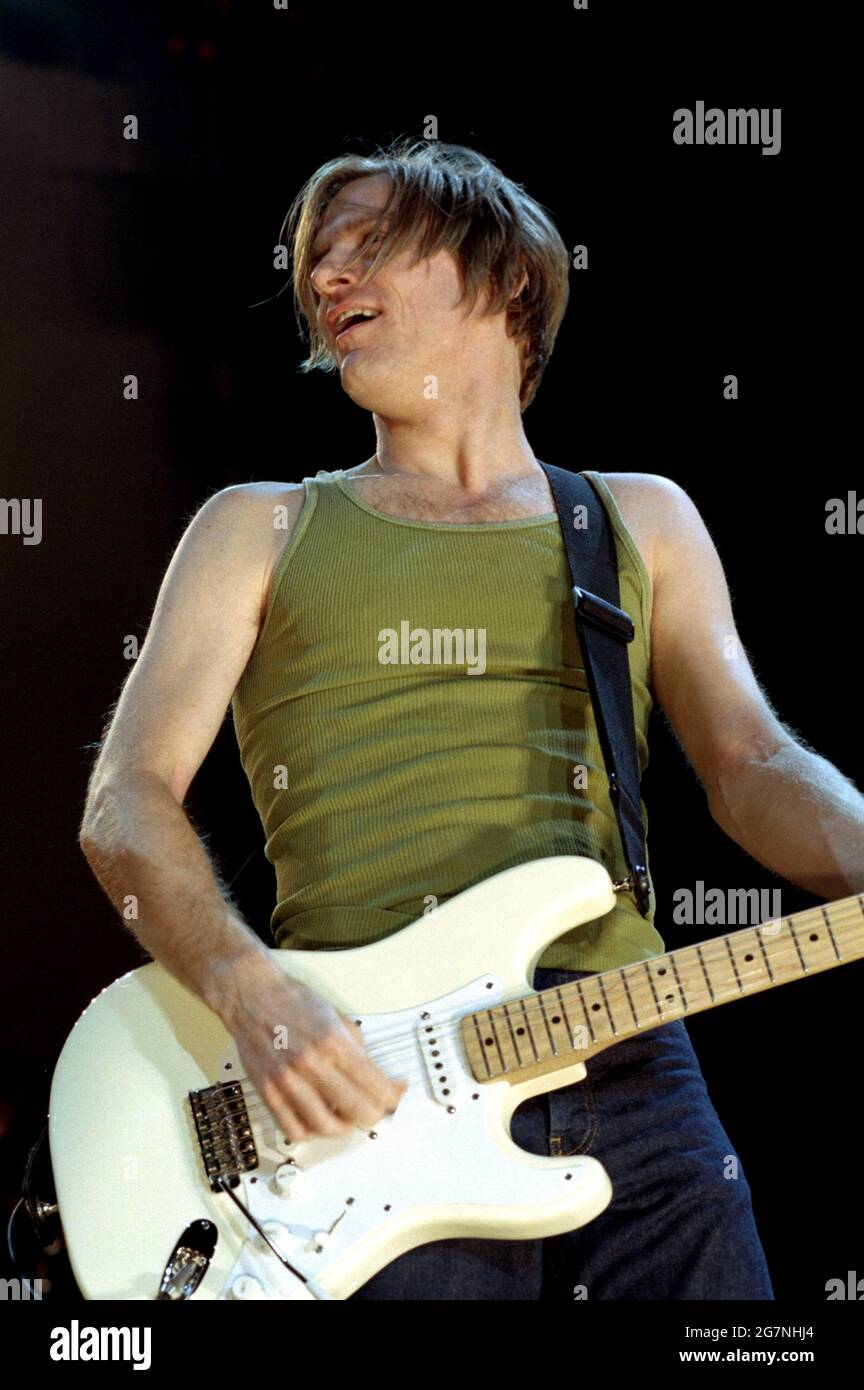 Canadian pop singer bryan adams hi-res stock photography and images - Alamy