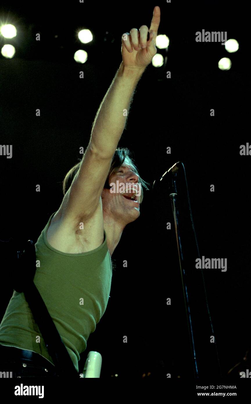 Canadian pop singer bryan adams hi-res stock photography and images - Alamy