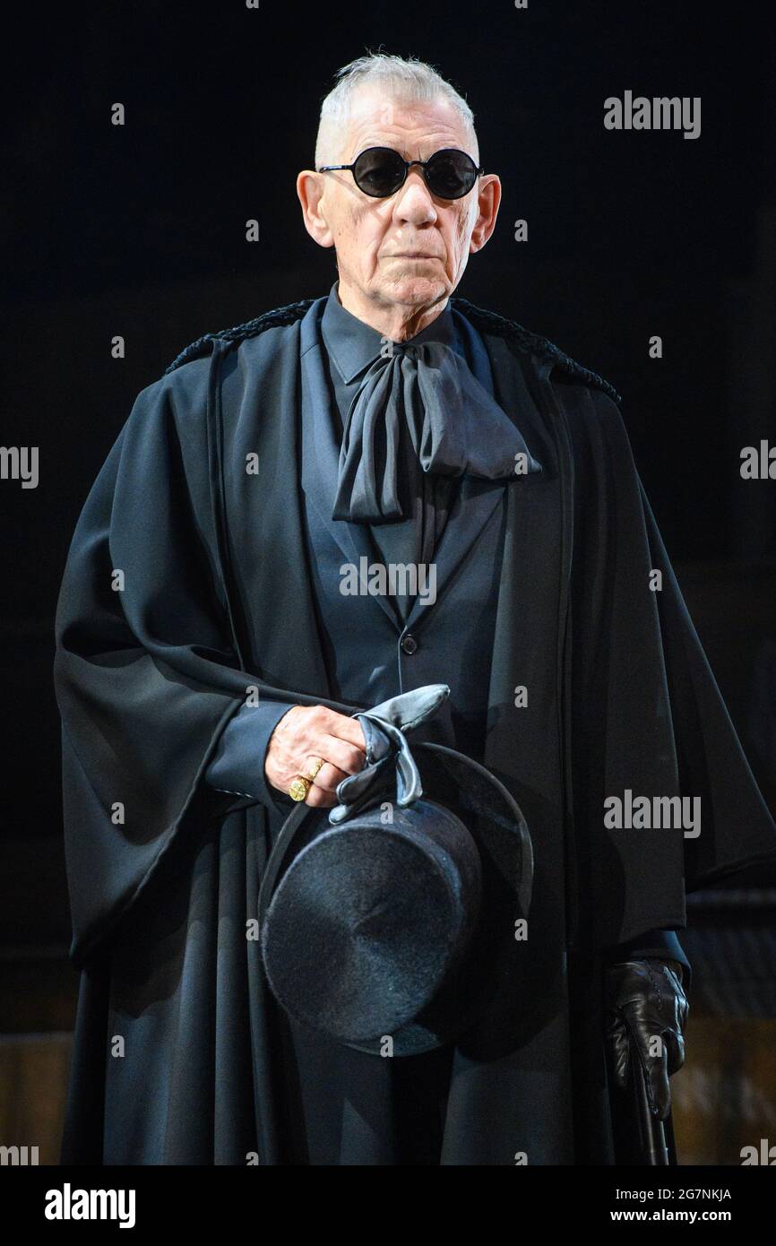 Windsor, UK. 15 July 2021. Sir Ian McKellen performing in Hamlet, at ...