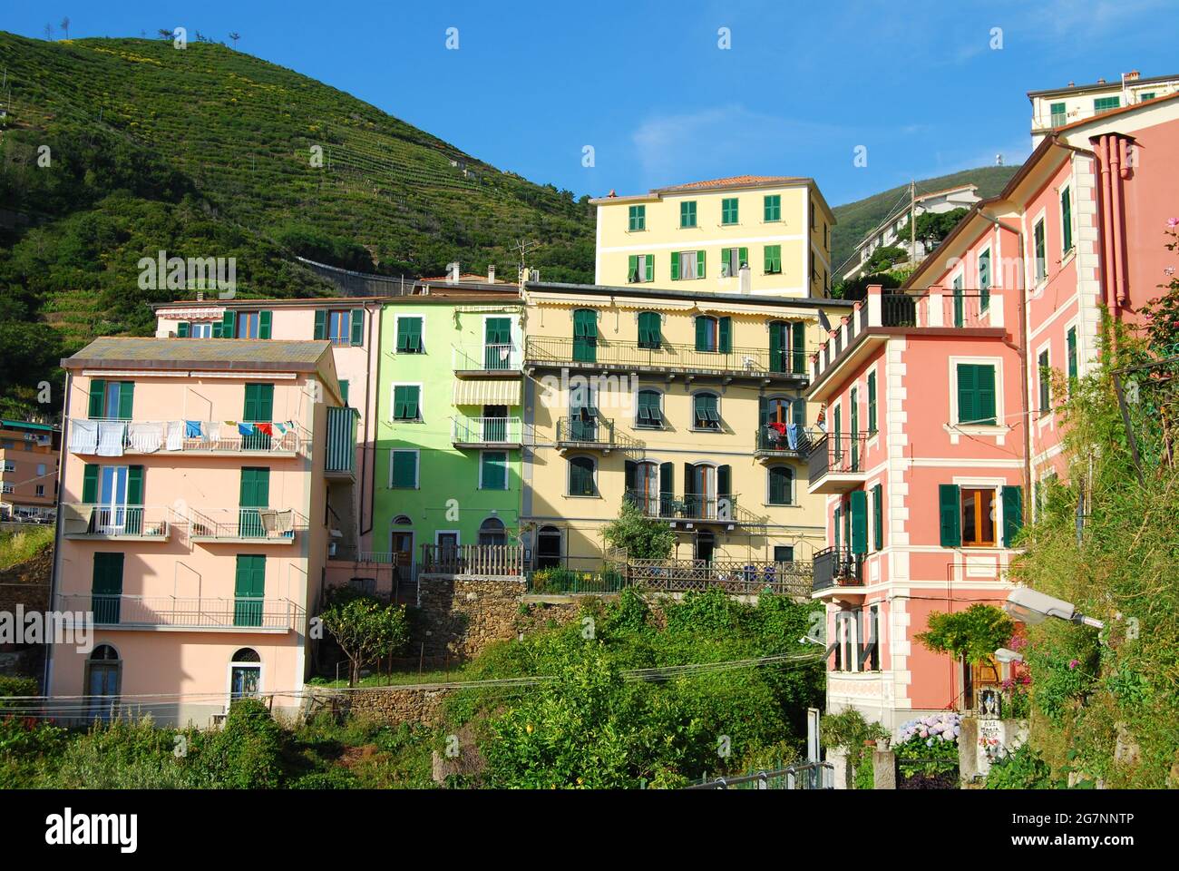 Cinque Terre Italy: Monterosso, Vernazza, Corniglia, Manarola and ...