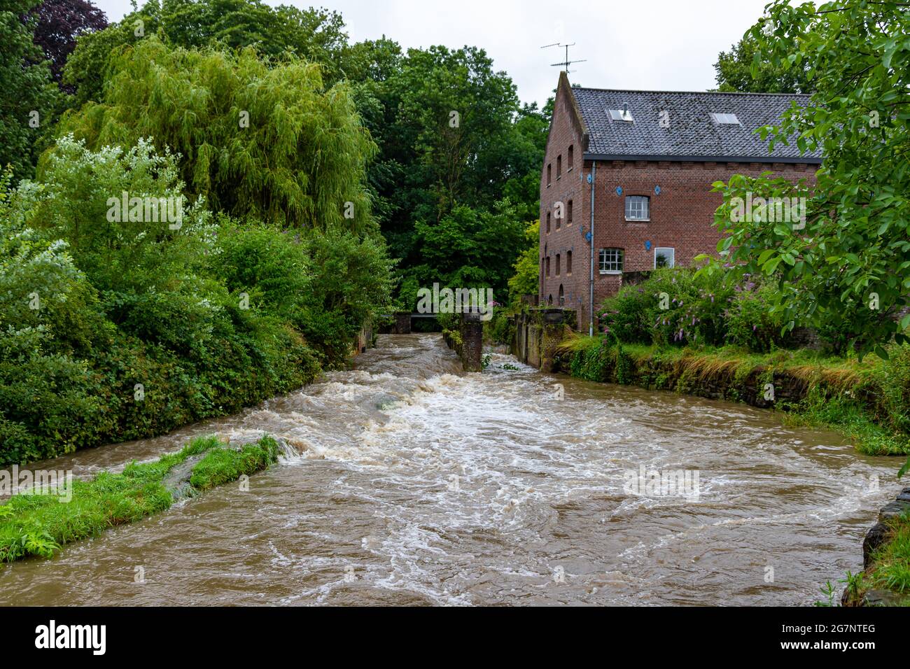 floods in downtown Maastricht and the historical centre after heavy ...